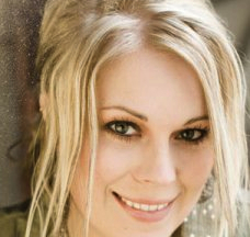 Vicky Beeching tells church to embrace tech